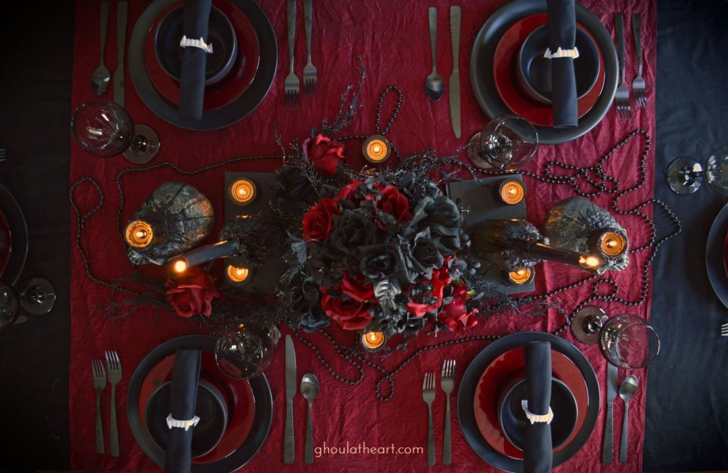 Halloween-Vampire Dinner Party – Ghoul at Heart
