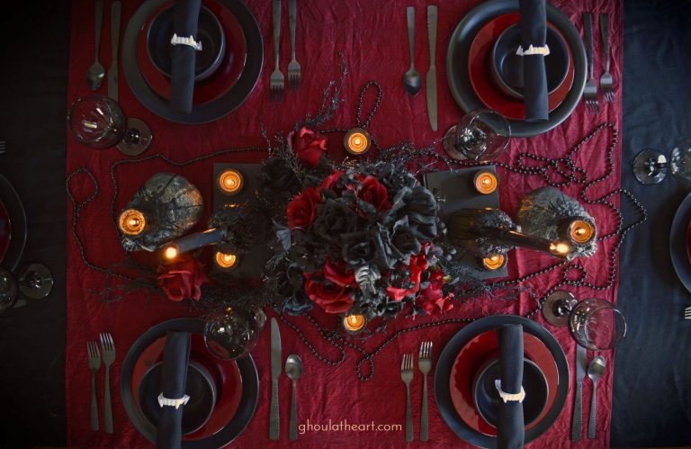 Halloween-Vampire Dinner Party – Ghoul at Heart